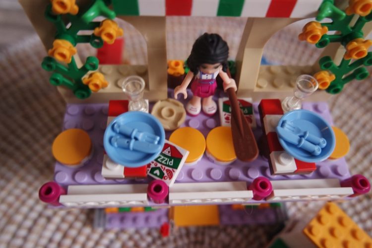 Mama blog | Nieuwe LEGO® sets, dit is de LEGO Friends pizzeria!